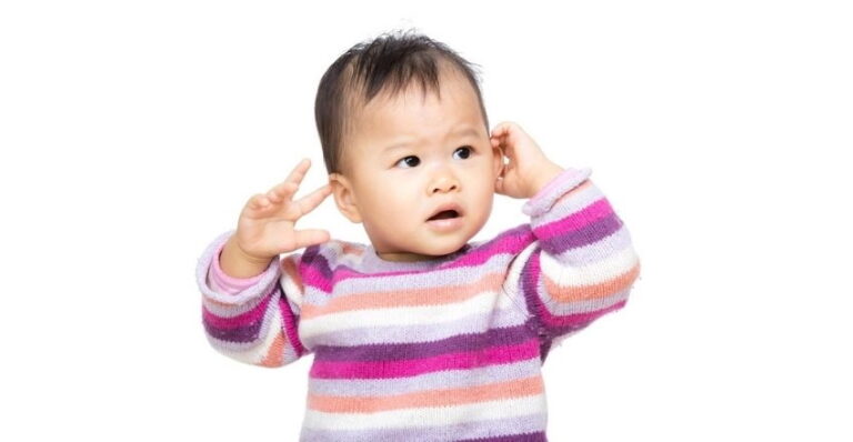 Why Do Babies Hit Themselves? 8 Reasons, How To Stop It